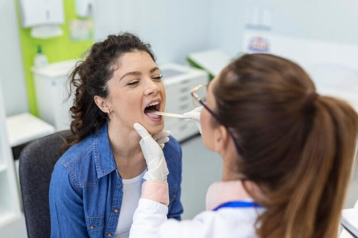 Mycose de la langue et candidose buccale : comprendre les causes et les ...